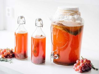 Home Brewed Rosemary Grape Kombucha | Brew Buch