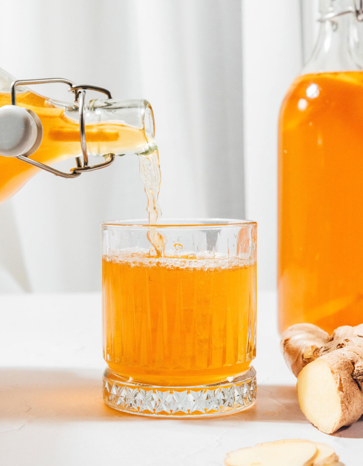 Easy Ginger Kombucha Recipe (Home Brewed) | Brew Buch