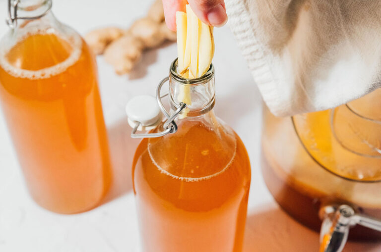 Easy Ginger Kombucha Recipe (Home Brewed) | Brew Buch
